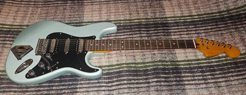 Partscaster Super stratocaster HSH 2020 - Light blue | Reverb