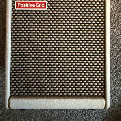 Positive Grid Spark MINI White Guitar Amp – Bluetooth – | Reverb