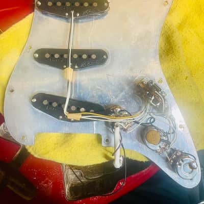 1982 Fender Stratocaster Lefty - Hardtail - Transparent red | Reverb