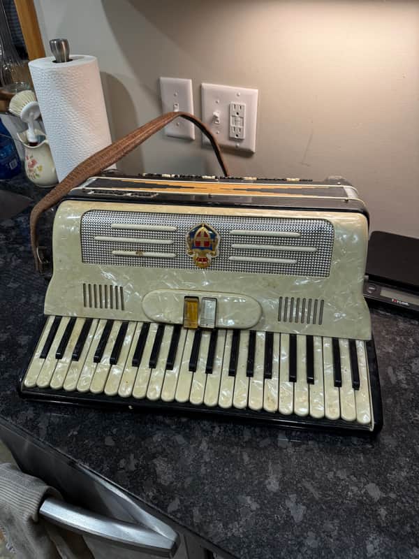 Settimio Soprani Violin/Organ Accordion Made In Italy 41 Key | Reverb
