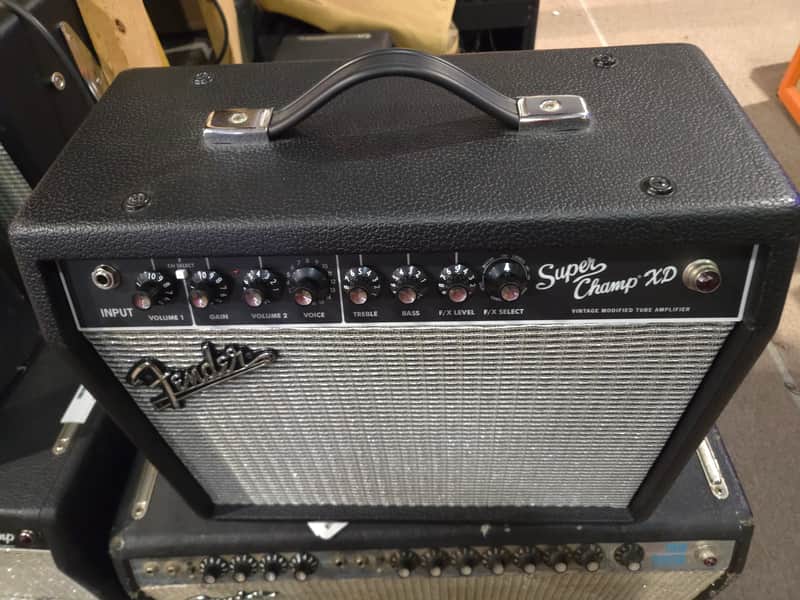 Fender Super Champ XD 2-Channel 15-Watt 1x10" Guitar Combo | Reverb