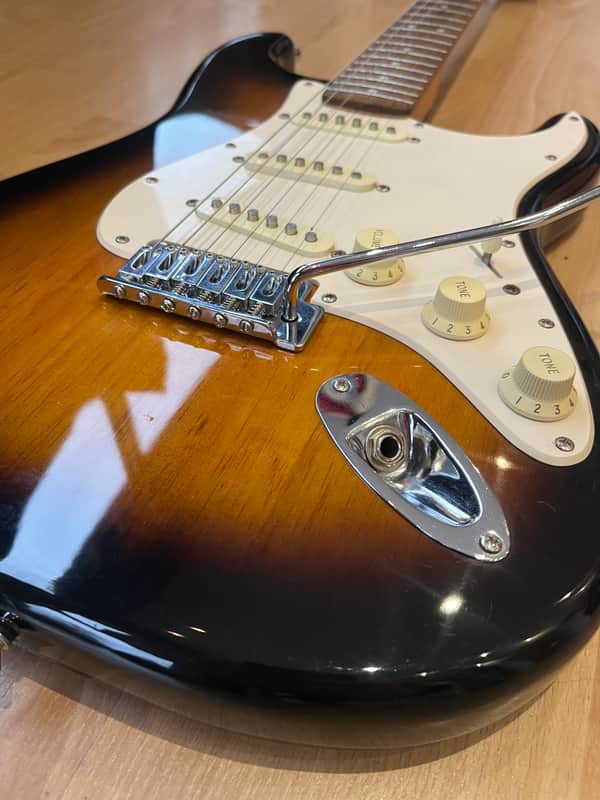 Squier Affinity Stratocaster – Sunburst - GREAT CONDITION | Reverb