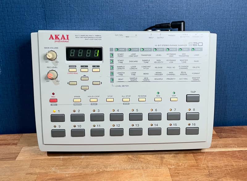 Akai S20 Stereo LoFi Sampler 16MB RAM | Reverb