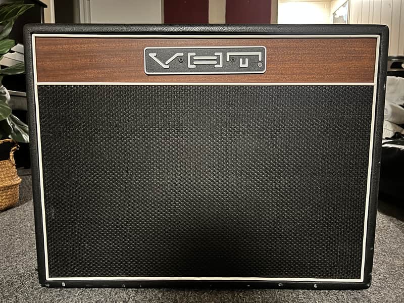 VHT 2X12C 2010's - Black | Reverb