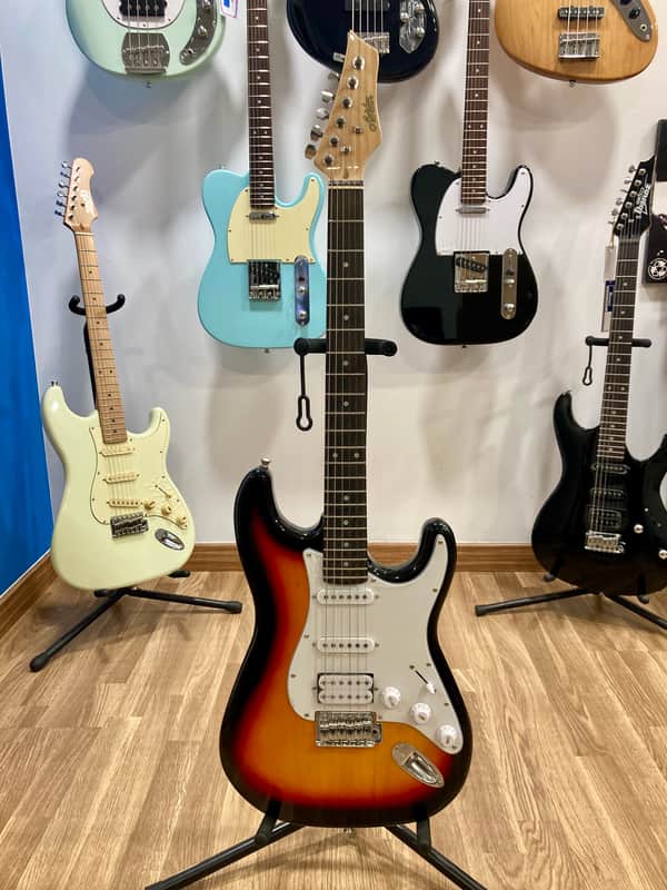 Ashton Stratocaster Sunburst | Reverb