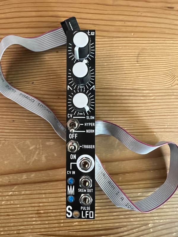Blue Lantern VCLFO | Reverb
