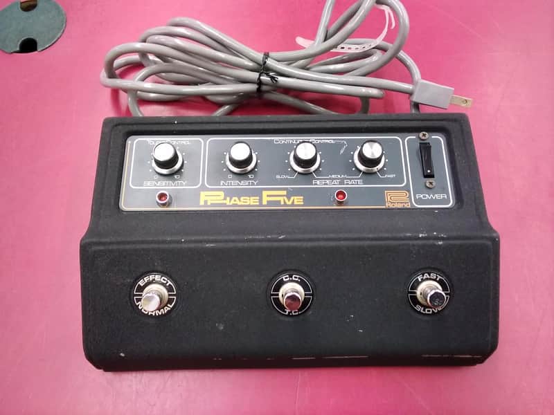 ROLAND Phase Five Effects Pedal for Musicians | Reverb