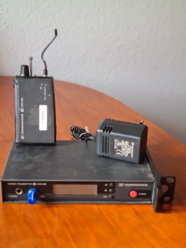 Sennheiser Sennheiser SRC-SAD Stereo Transmitter 790–822 MHz | Reverb