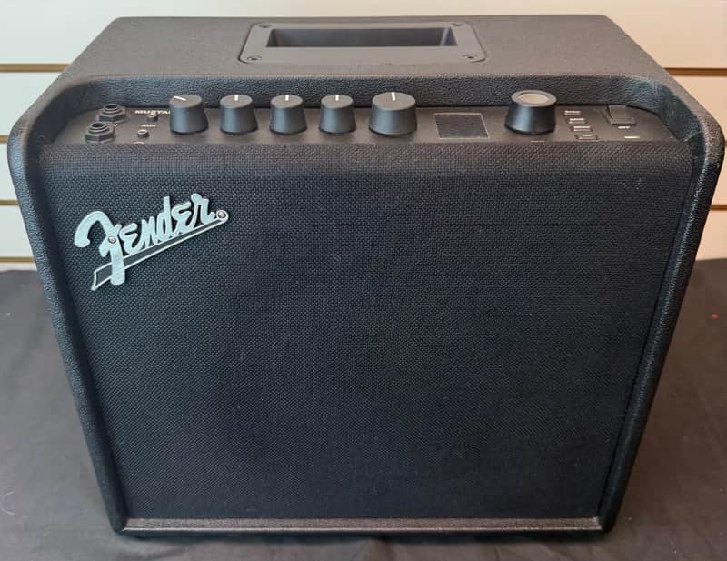 Fender Mustang LT25 25 Watt 1x8” Combo Amp - Pre Owned | Reverb
