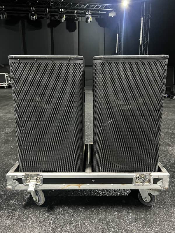 [Lot #16] QSC HPR122i | Reverb