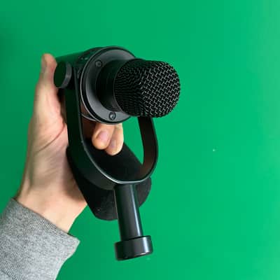 Shure MV7 Dynamic USB Podcast Microphone 2020 - Present - | Reverb