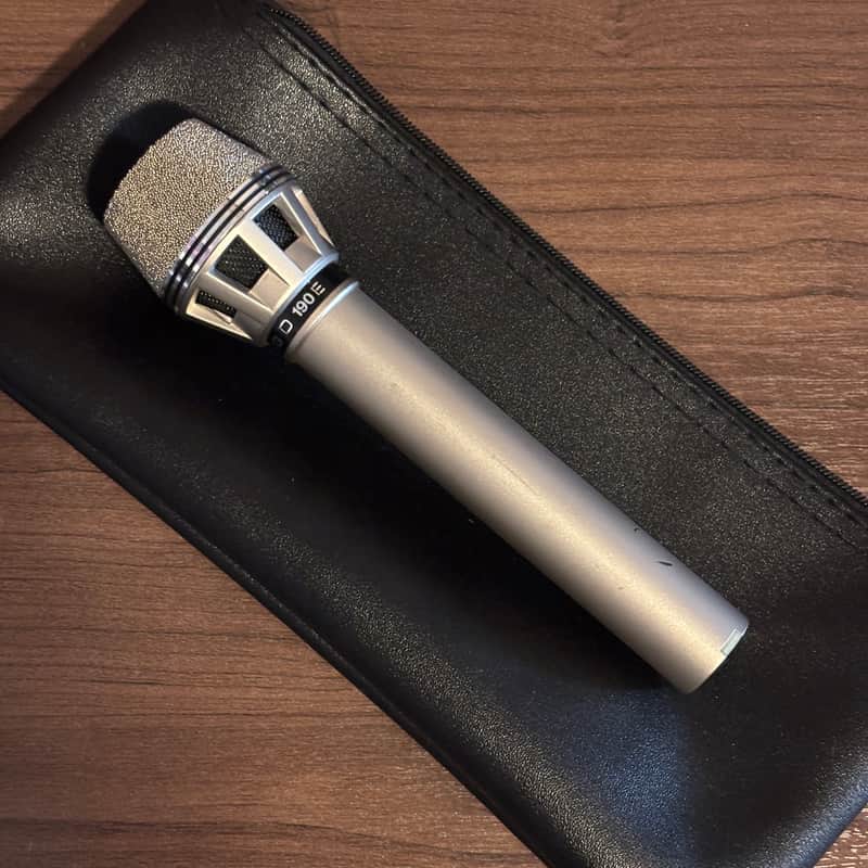 Vintage AKG D190 E dynamic cardioid microphone | Reverb
