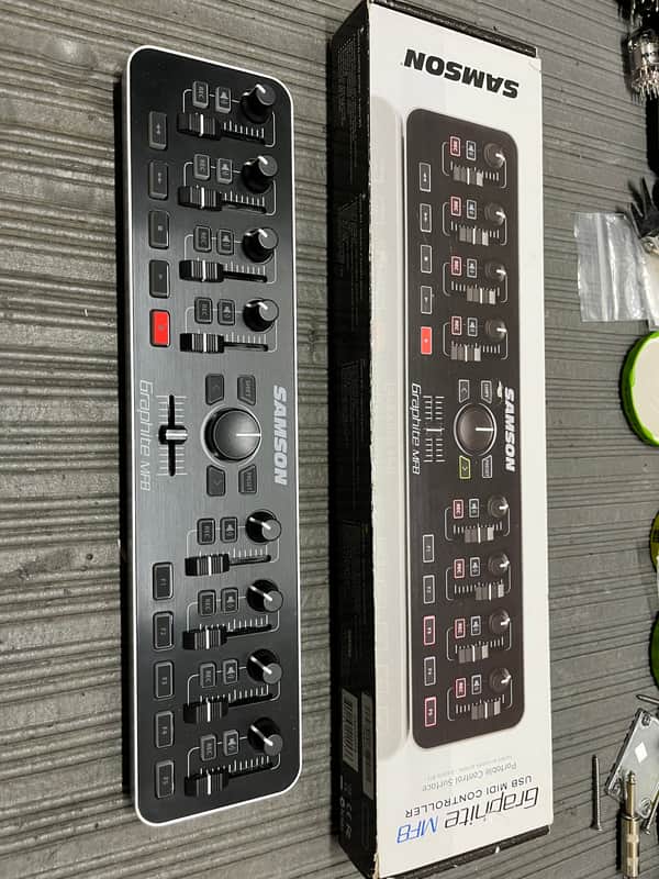 Samson Graphite MF8 Mini USB MIDI Fader Controller 2010s - | Reverb
