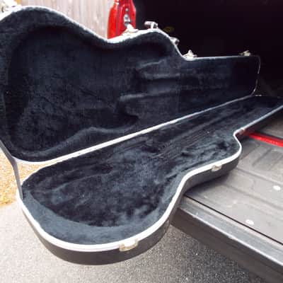 Fender Red Badge Deluxe Jazz, P-Bass Case USA 1990s | Reverb