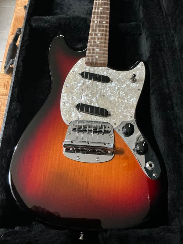 Fender American Performer Mustang Electric Guitar w/ Fender | Reverb