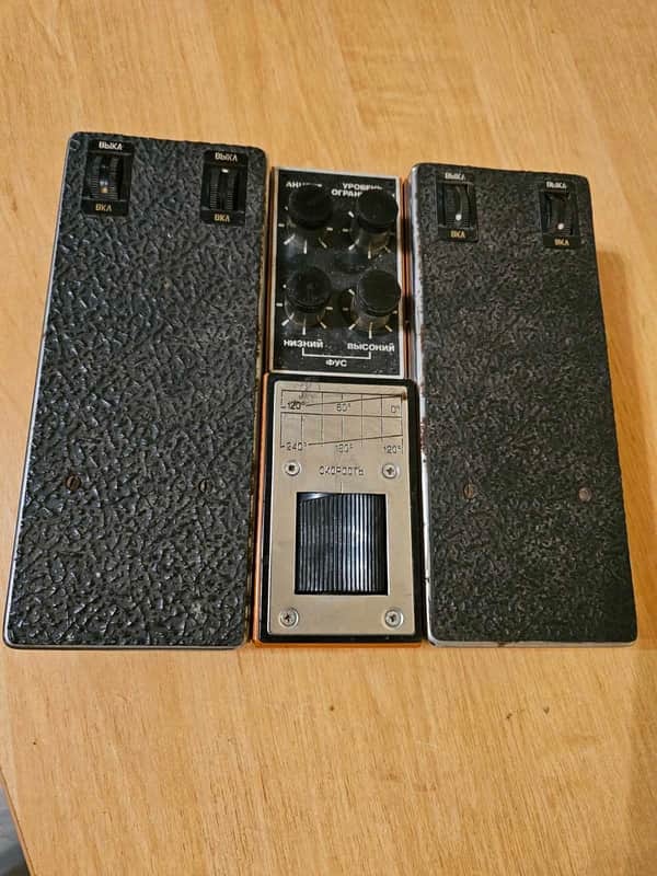 SPEKTR-3 Vintage Soviet Fuzz/Wah/Auto-Wah Double Guitar Pedal | Reverb