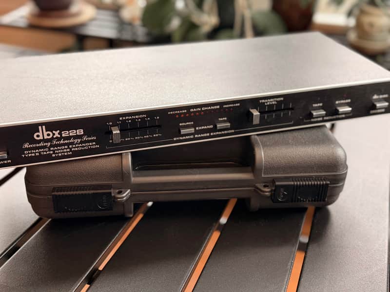 1970s DBX 228 Dynamic Range Expander Type II Tape Noise | Reverb