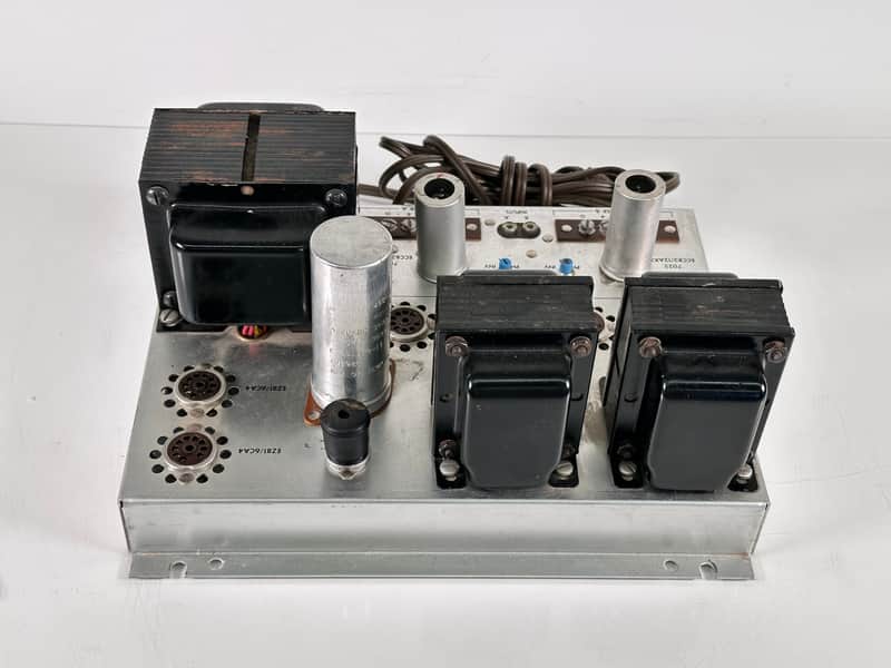 The Fisher Model SA-16 Stereo Amplifier | Reverb