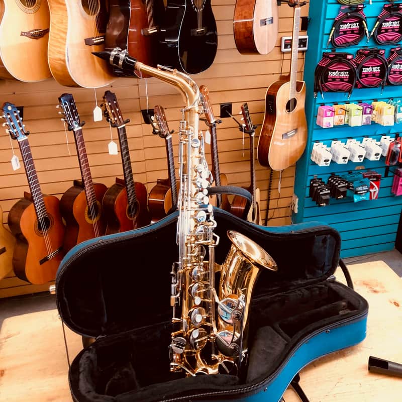 Vito Alto Saxophone w/Case | Reverb