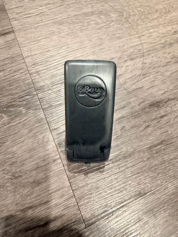 Ebow Electronic Bow for Guitar or Bass | Reverb Canada