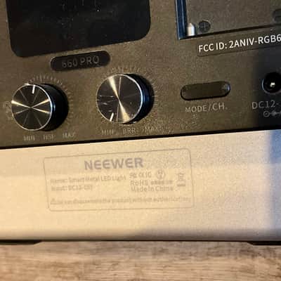 Neewer LED Light Panel Set w/ Power Supply & Carrying Bags | Reverb
