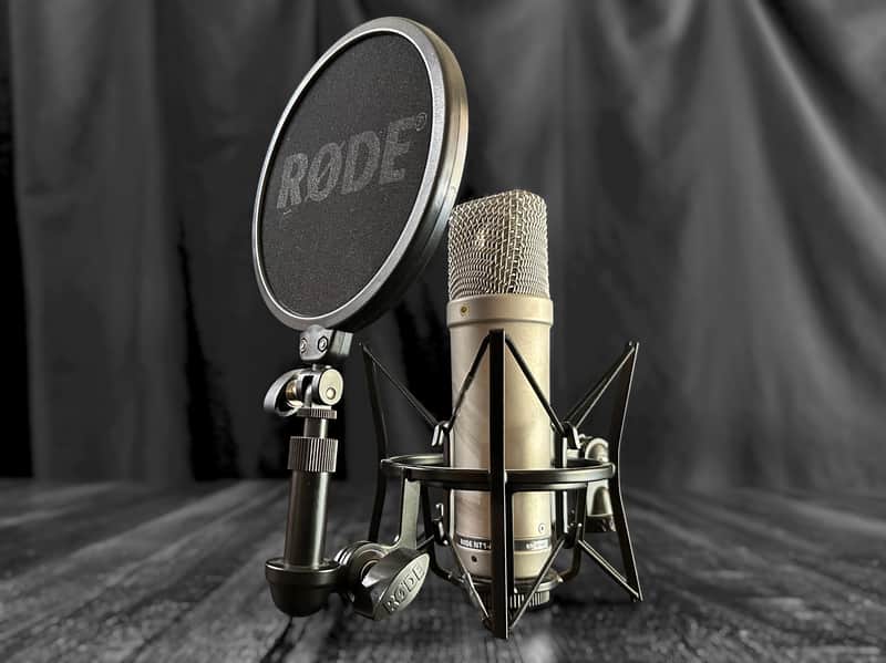 RODE NT1-A Large Diaphragm Cardioid Condenser Mic w/ Shock | Reverb