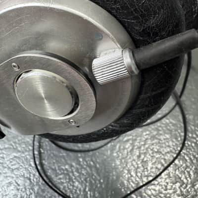 Sony MDR-XB700 Closed-Back Headphones (Used) | Reverb