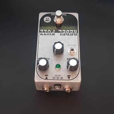 Rebel Fuzz (NOS KT3102EM + KD521A) Civil War | Reverb Australia