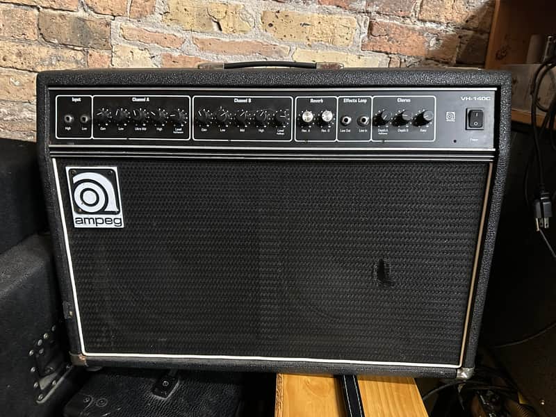 Ampeg VH-140c Mid-90s - combo | Reverb