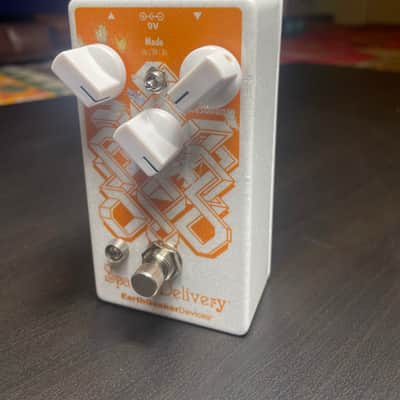 🎅🏻 EarthQuaker Devices Spatial Delivery Sample & Hold | Reverb