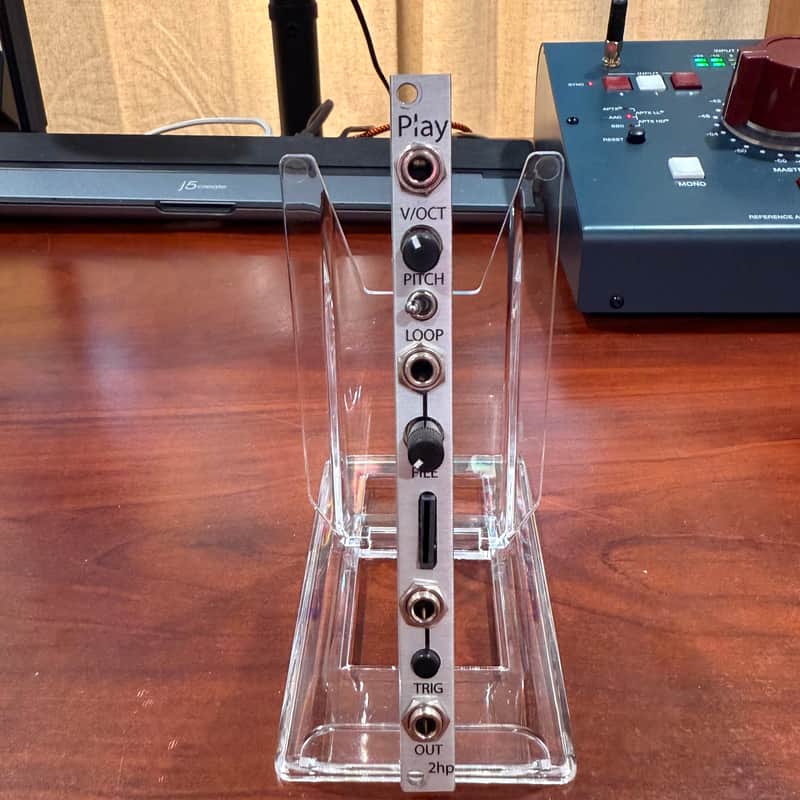 2hp Play 2018 - Silver | Reverb