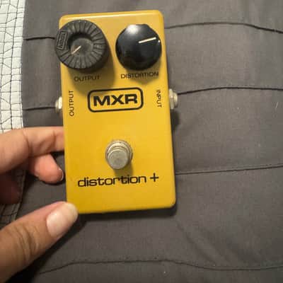 MXR MX-104 Block Distortion + 1975 - 1984 - Yellow | Reverb
