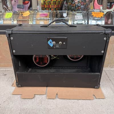 Line 6 / Celestion Custom Design 2x10 Guitar Speaker Cabinet | Reverb
