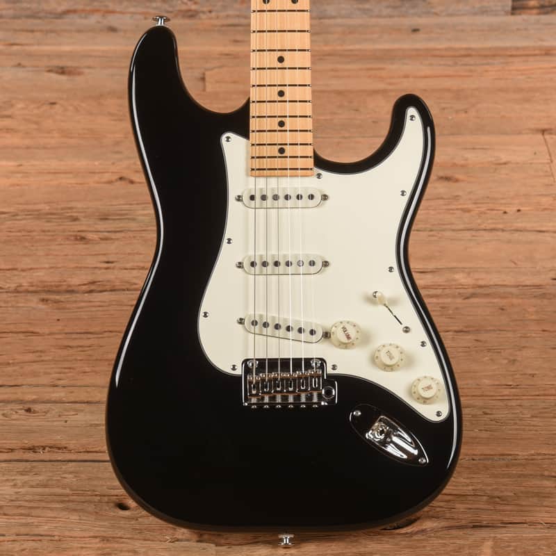 Suhr Classic S Black | Reverb