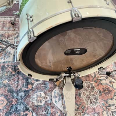 Truth Custom Drums 22/12/16 - White with Green Center Stripe | Reverb