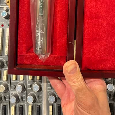 PAIR of Limited Edition "Platinum Edition" Royer R121 | Reverb UK