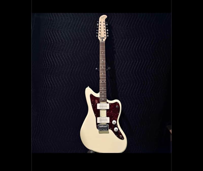 Squier 12 string - White | Reverb