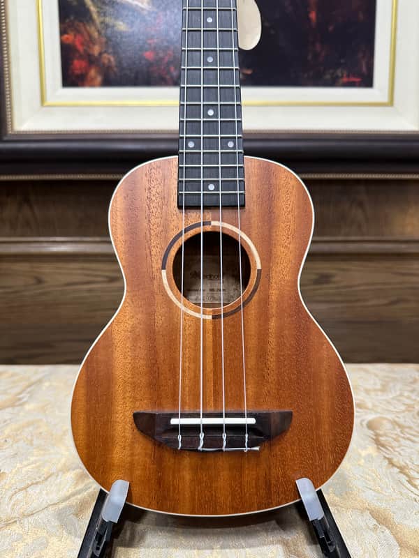 Woodnote Soprano Ukulele w/ Gig Bag | Reverb