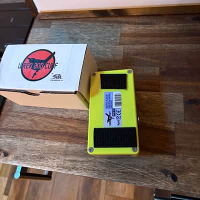Wren and Cuff Box of War Small Foot mid mod | Reverb