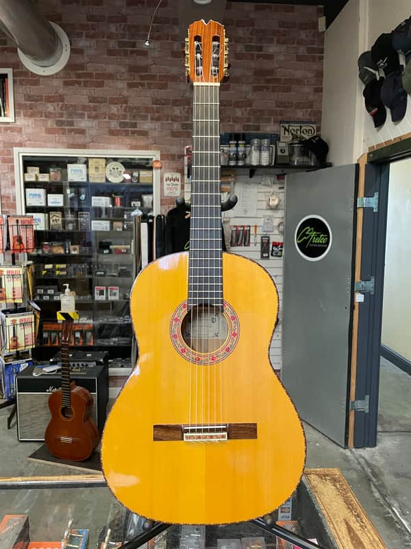 Juan Montes Rodriguez Flamenco 32-M 2020 | Reverb