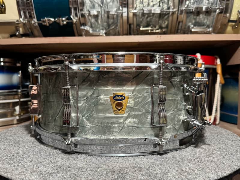 Ludwig Transition Badge Snare Drum In Sky Blue Pearl. | Reverb