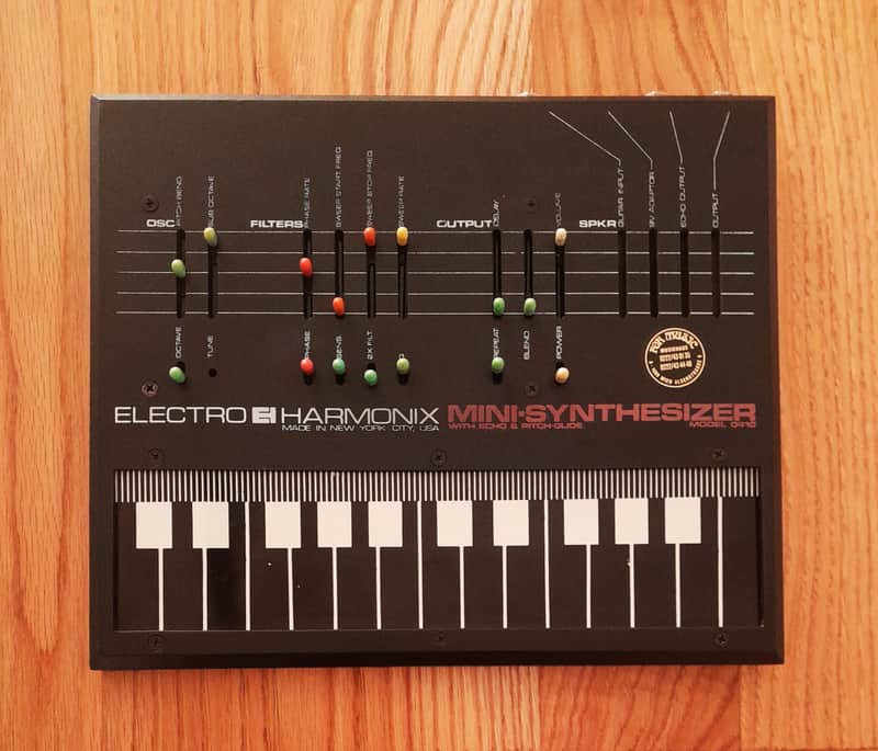Electro-Harmonix EHX Mini-Synthesizer Model 0410 w/Echo & | Reverb
