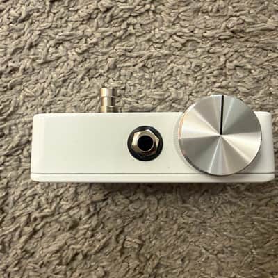 Keeley Katana Dual FET Class A Clean Boost. Throwback White - | Reverb
