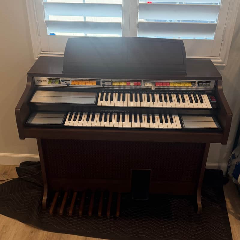 Vox 8330 | Reverb