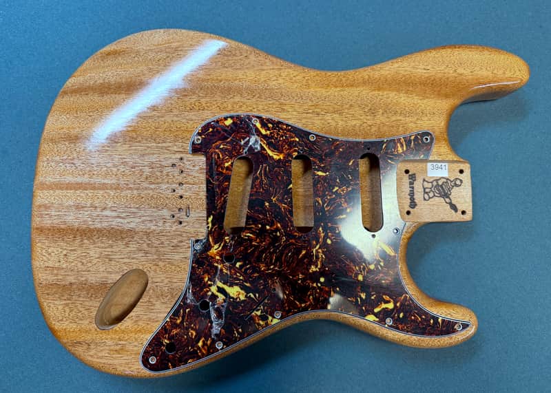 Light Weight Warmoth Hardtail Strat Body Mahogany w/Battery | Reverb