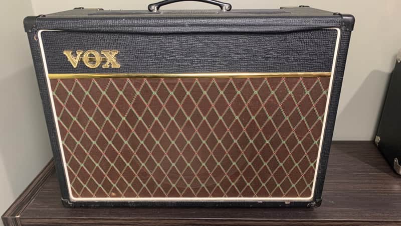 Vox AC15C1 Custom 2-Channel 15-Watt 1x12" Guitar Combo | Reverb