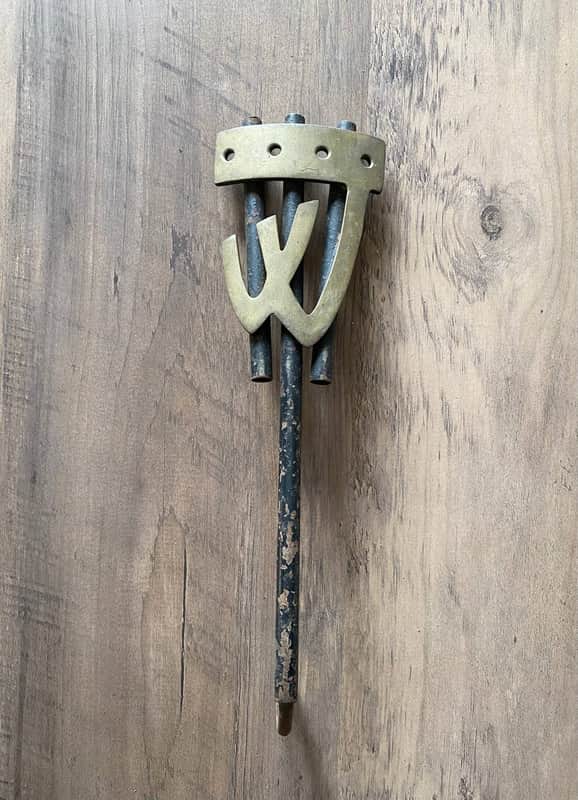 Vintage Wandre Tailpiece for Naika Double Bass – | Reverb Australia