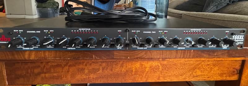 dbx 166XL Stereo Compressor / Limiter / Gate 2000s - Black | Reverb