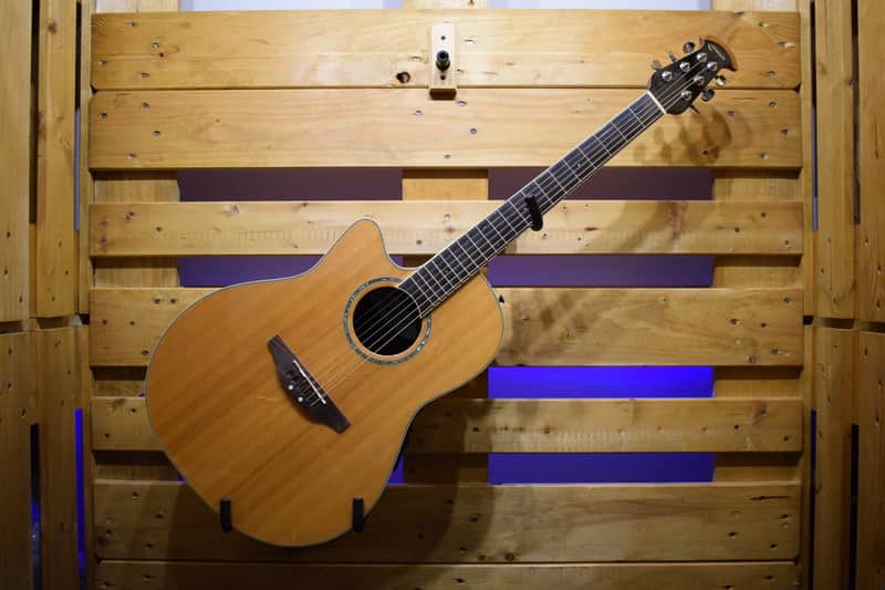 Ovation Celebrity Standard Plus Mid-Depth Left-Handed | Reverb