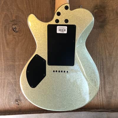 Rogue Lipstick 3-Pickup Singlecut Electric Guitar | Reverb Czechia